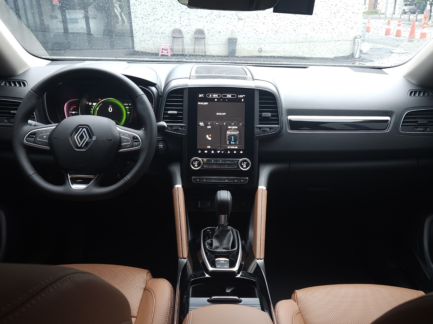 뉴 QM6 LPe 2.0 RE 클라우드펄(브라운시트) > 신차장기렌트 | 제트카