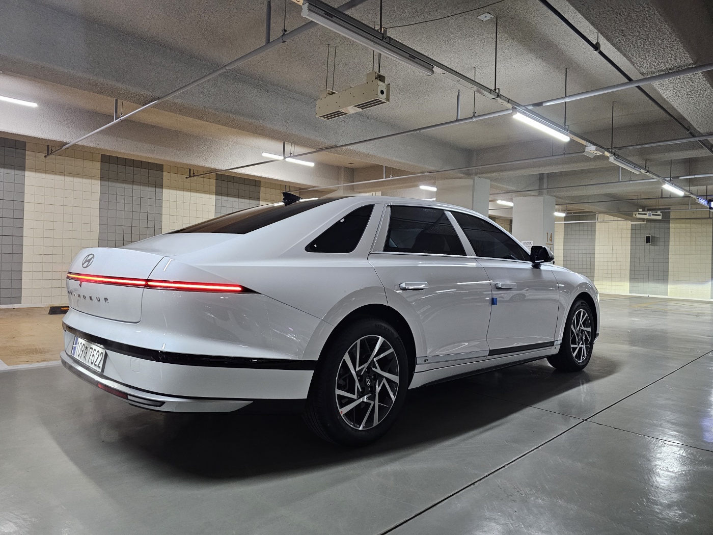 그랜저 GN7_3.5LPi_2WD_프리미엄_25MY > 신차장기렌트 | 제트카